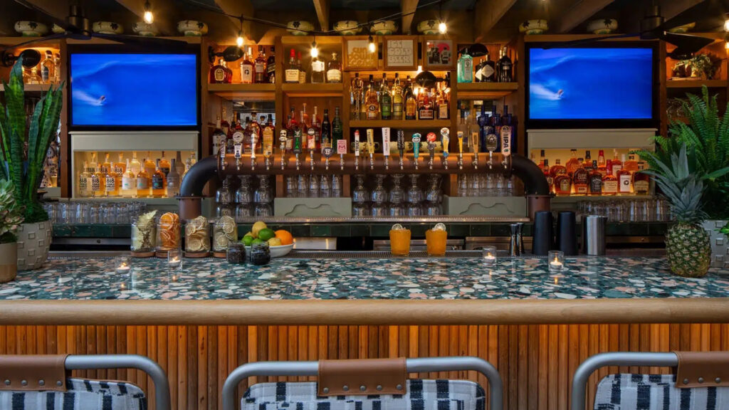 10 Best Happy Hour Spots in Pacific Beach - Mission Sands